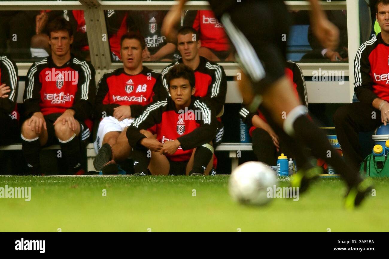 Junichi inamoto of fulham hi-res stock photography and images - Alamy