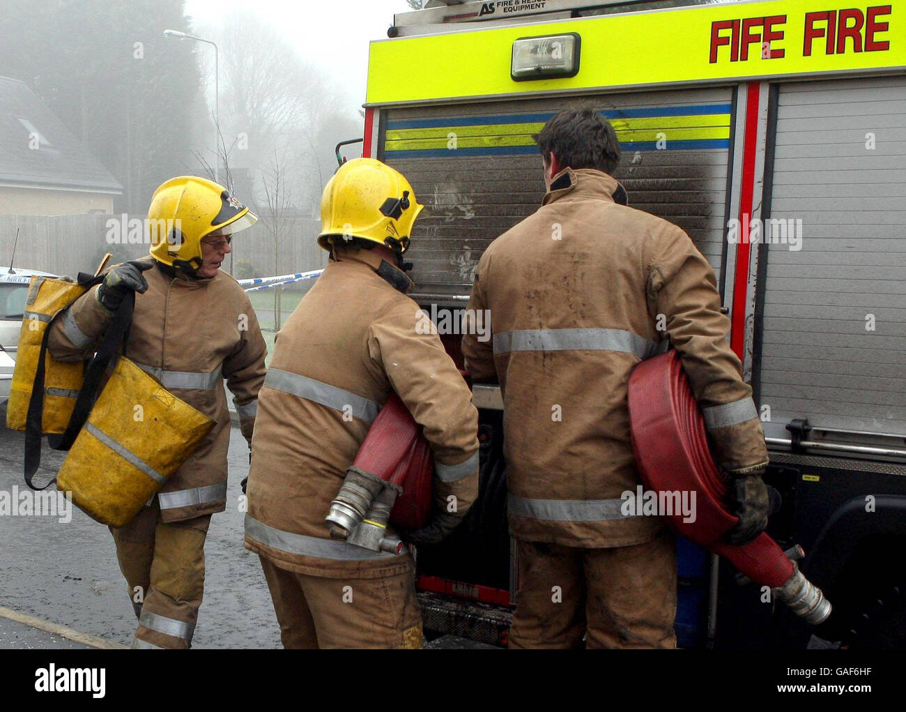Man dead fire sweeps through family home hi-res stock photography and ...