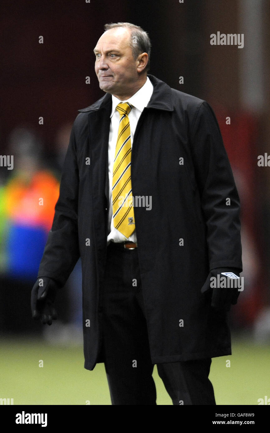 Hull city assistant manager brian horton hi-res stock photography and ...