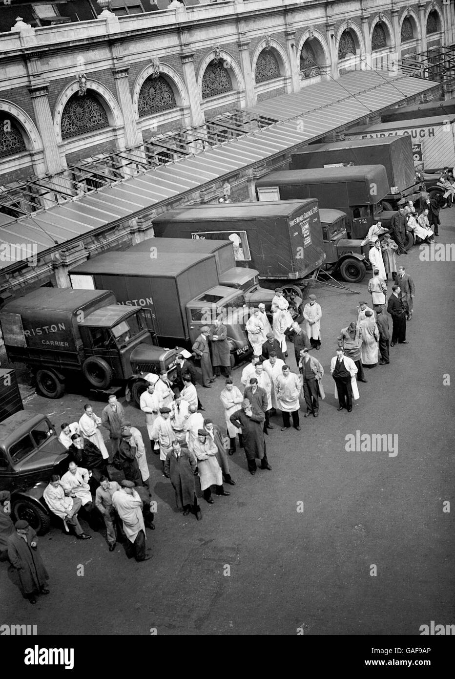 In smithfield meat market Black and White Stock Photos & Images - Alamy