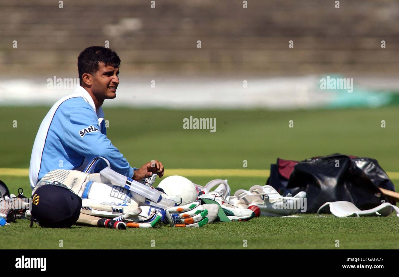 India's captain Sourav Gangully pads up before nets at Headingley Stock Photo - Alamy
