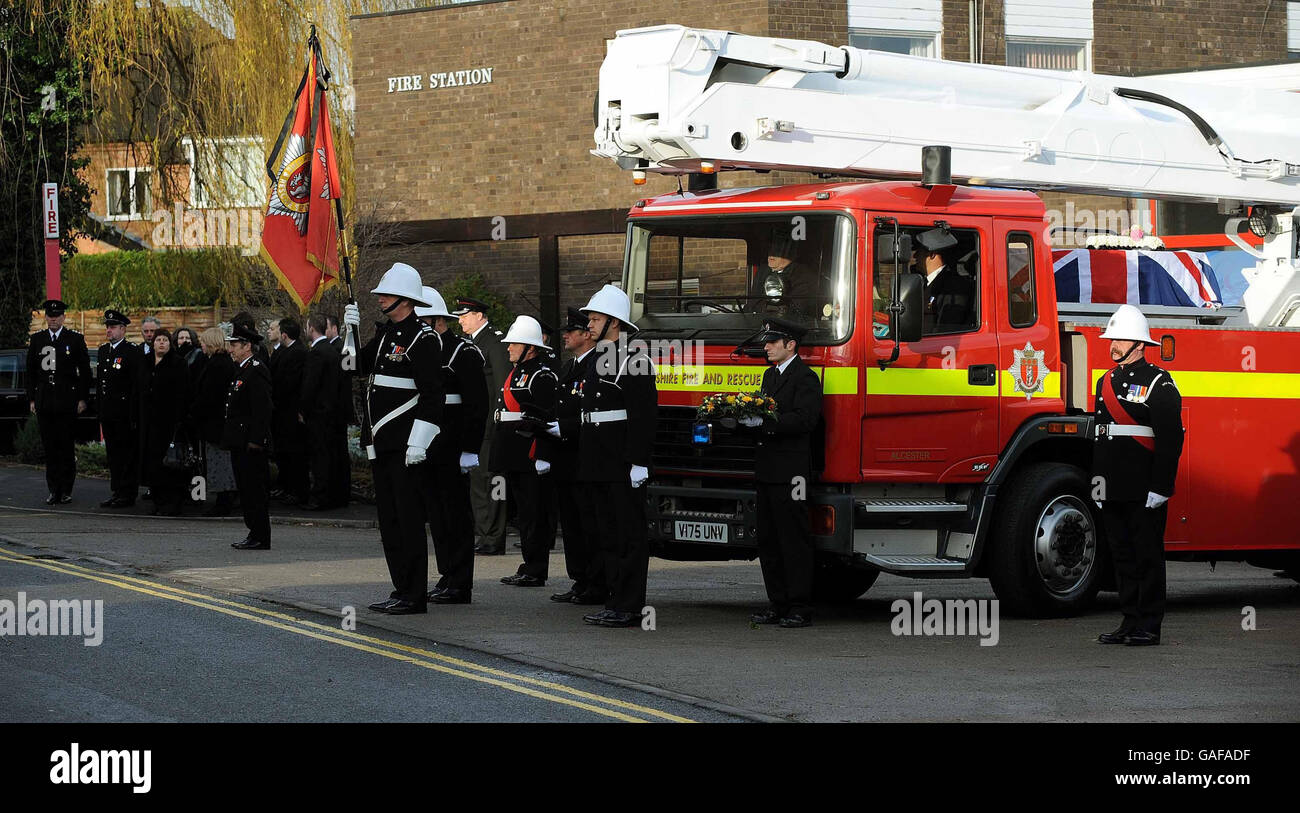 The cortege leaves alcester fire station for st nicholas church hi-res ...