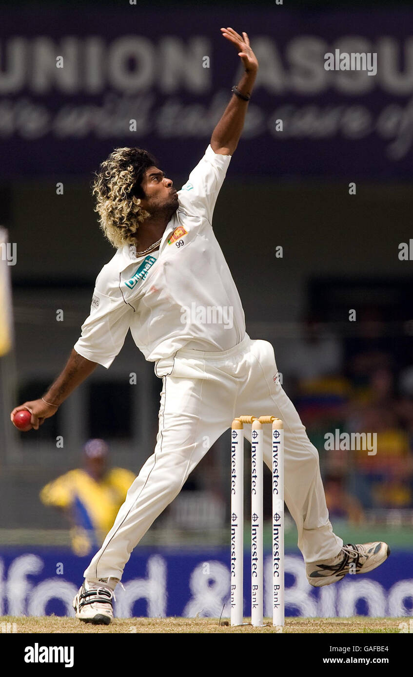 Sri Lanka's Lasith Malinga during the Second Test at the Sinhalese ...