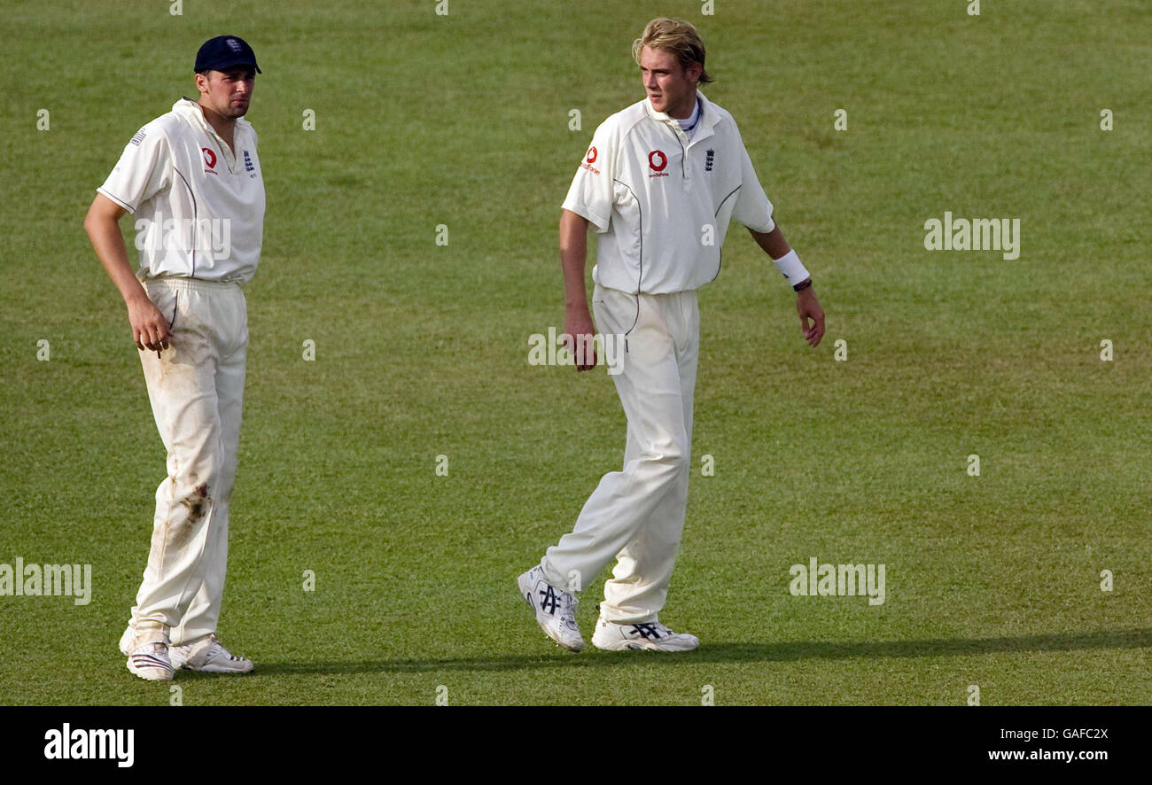 Cricket - Second Test - Day Two - Sri Lanka v England - Sinhalese ...