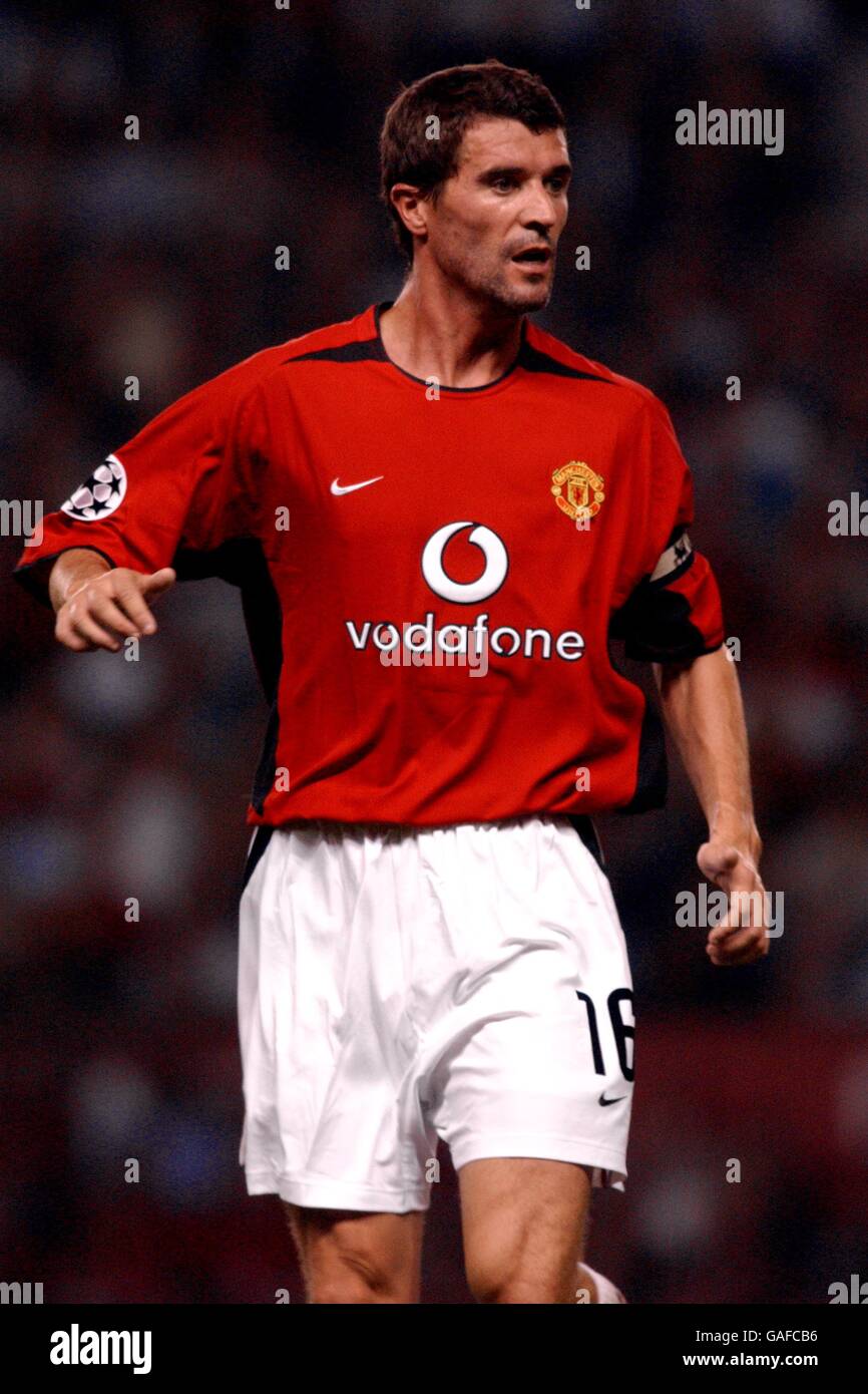 Manchester utd captain roy keane hi-res stock photography and images ...
