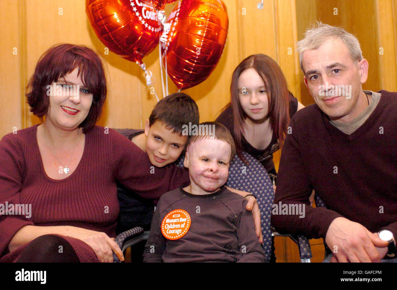 Sister elise father chris hi-res stock photography and images - Alamy