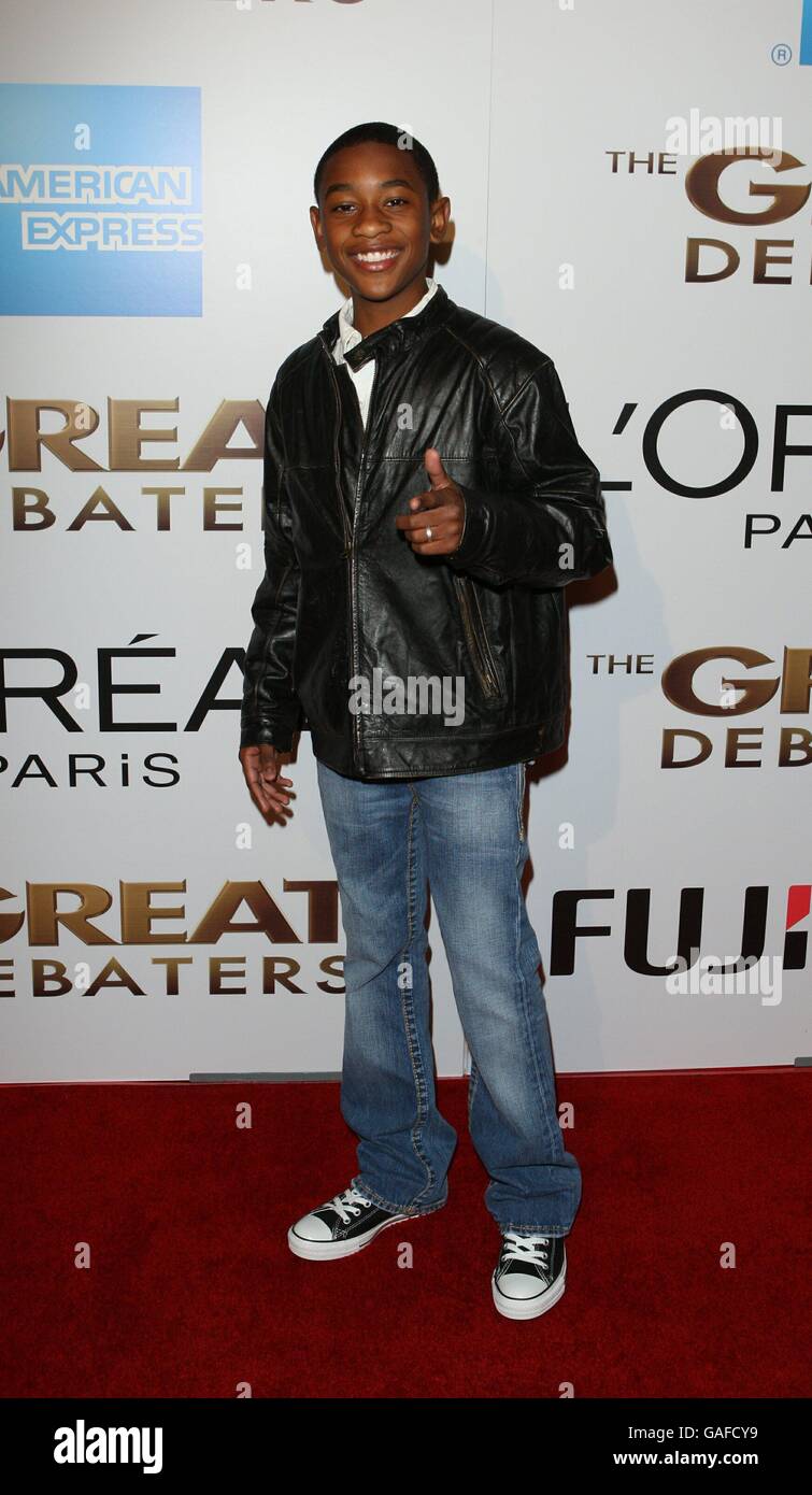 Justin Martin arrives at the premiere of The Great Debaters at the ...