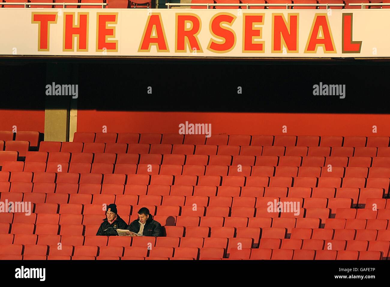 Empty football stadium arsenal hi-res stock photography and images - Alamy