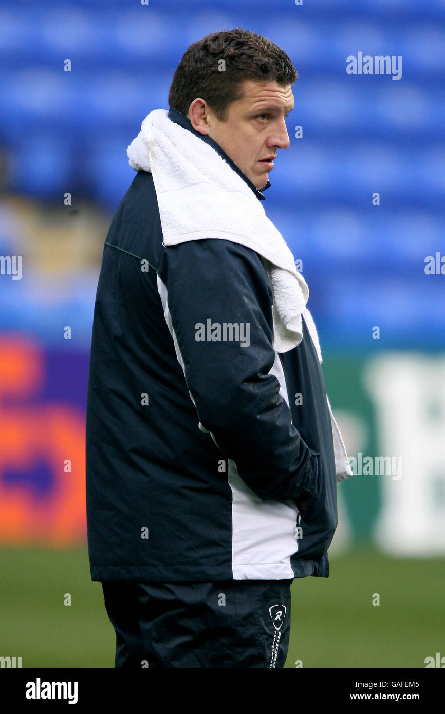 London irish forwards coach hi-res stock photography and images - Alamy