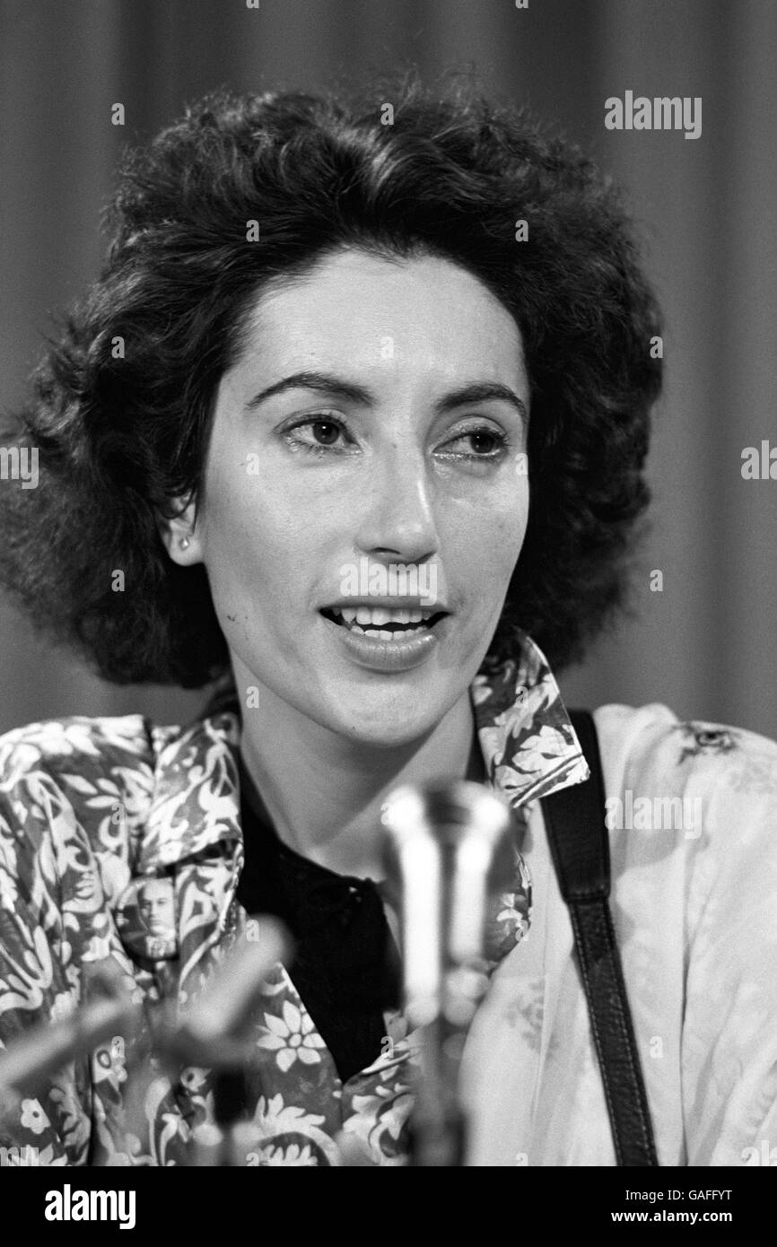 Benazir Bhutto Young