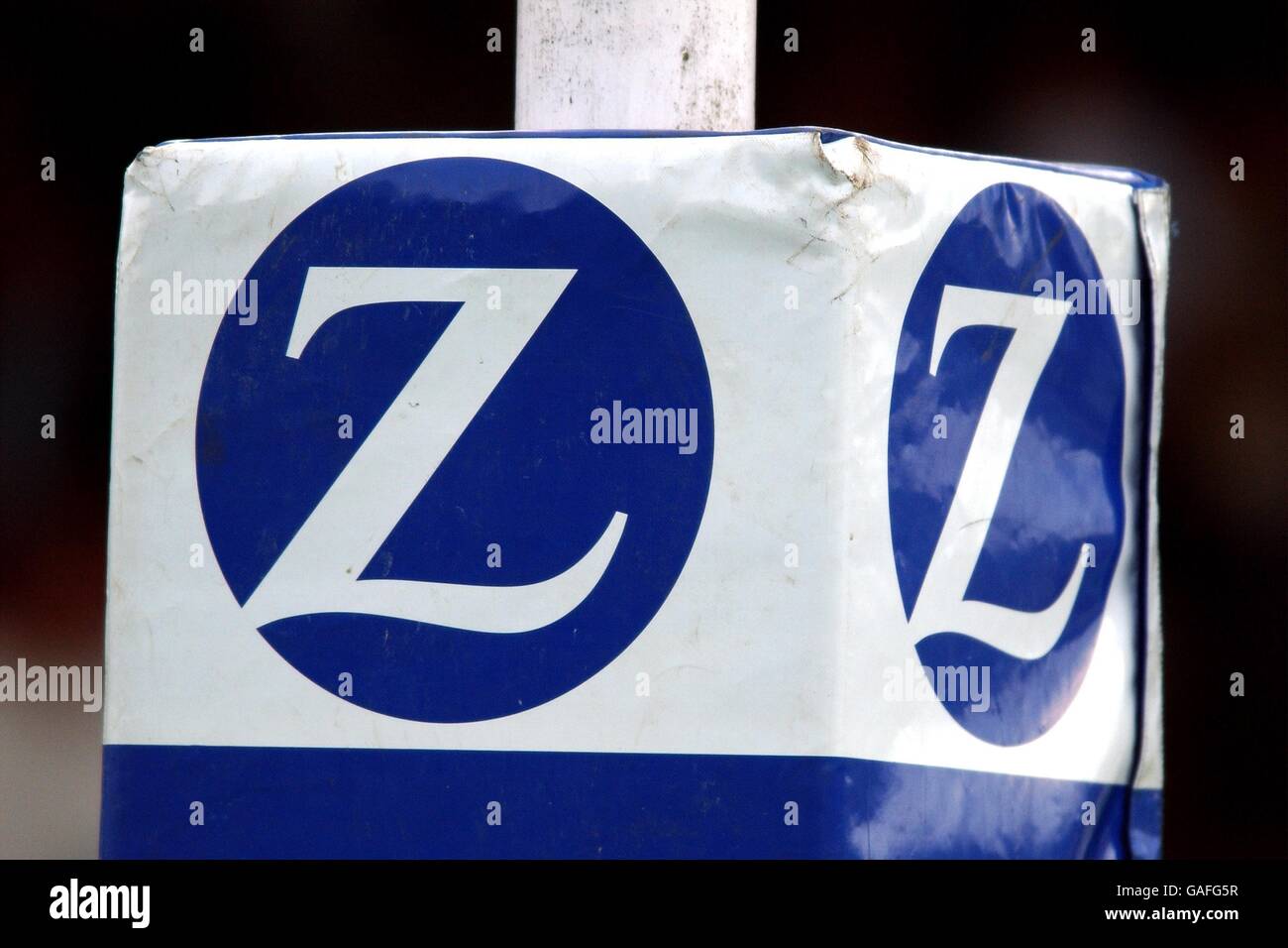 Goalposts zurich padding hi-res stock photography and images - Alamy