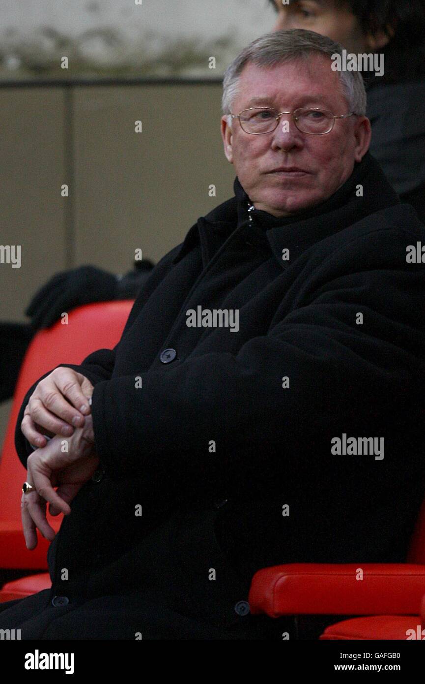 Manchester United manager Sir Alex Ferguson on the touchline Stock ...