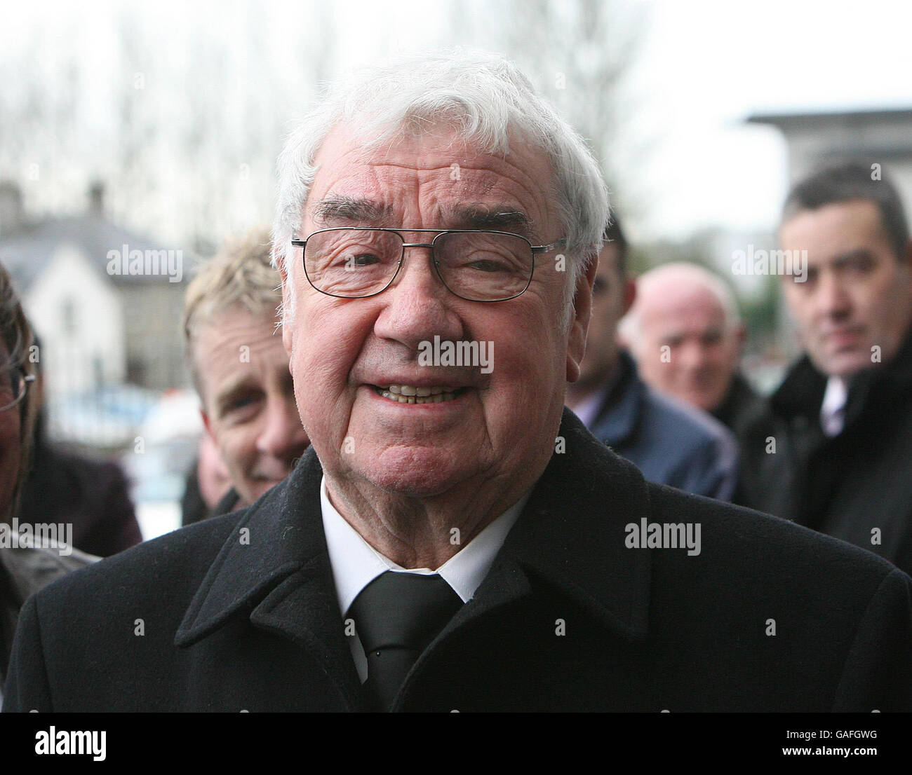 Comedian Frank Carson arrives for the funeral of singer Joe Dolan at ...