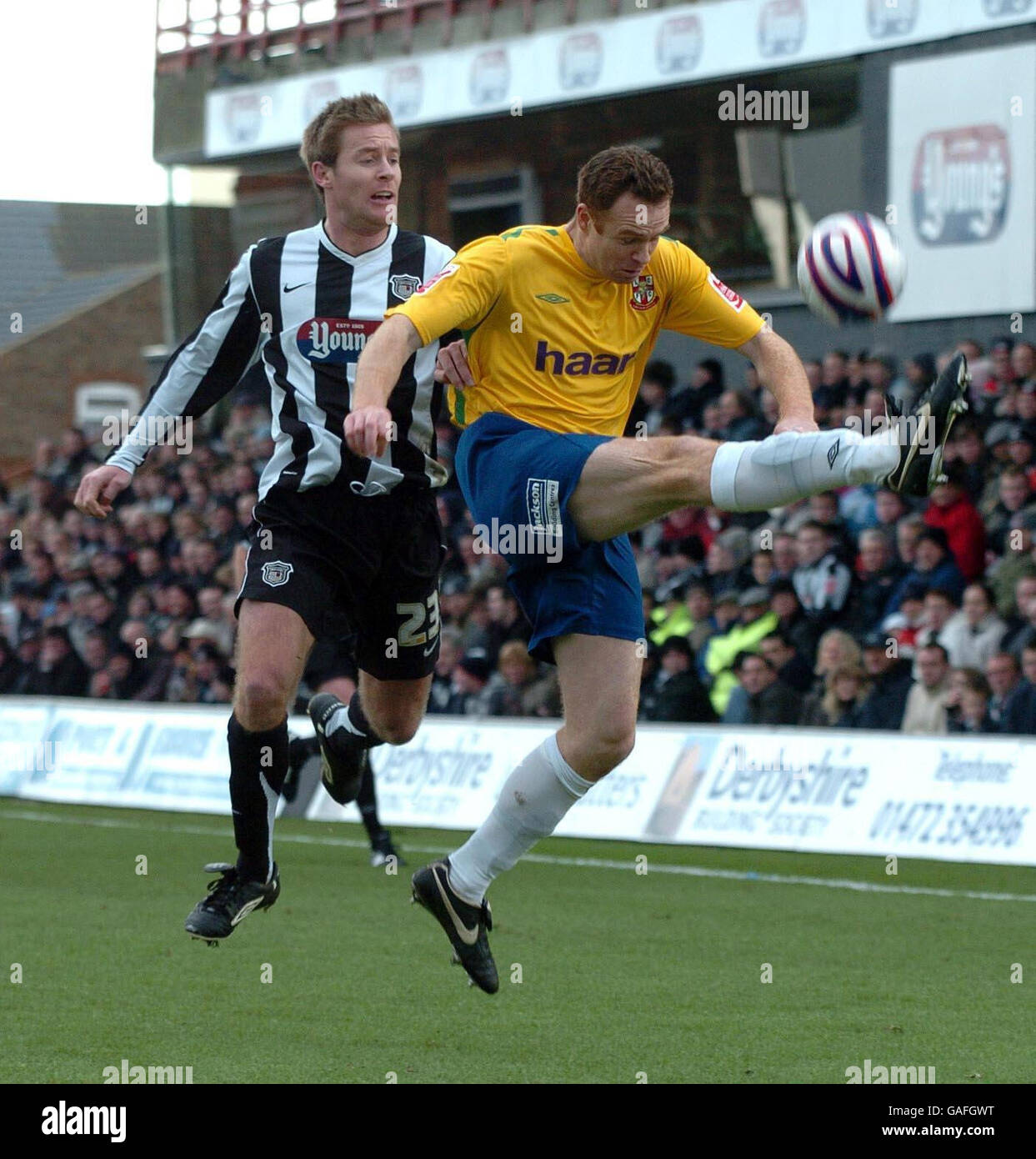 Full length action kick mangsb hi-res stock photography and images - Alamy