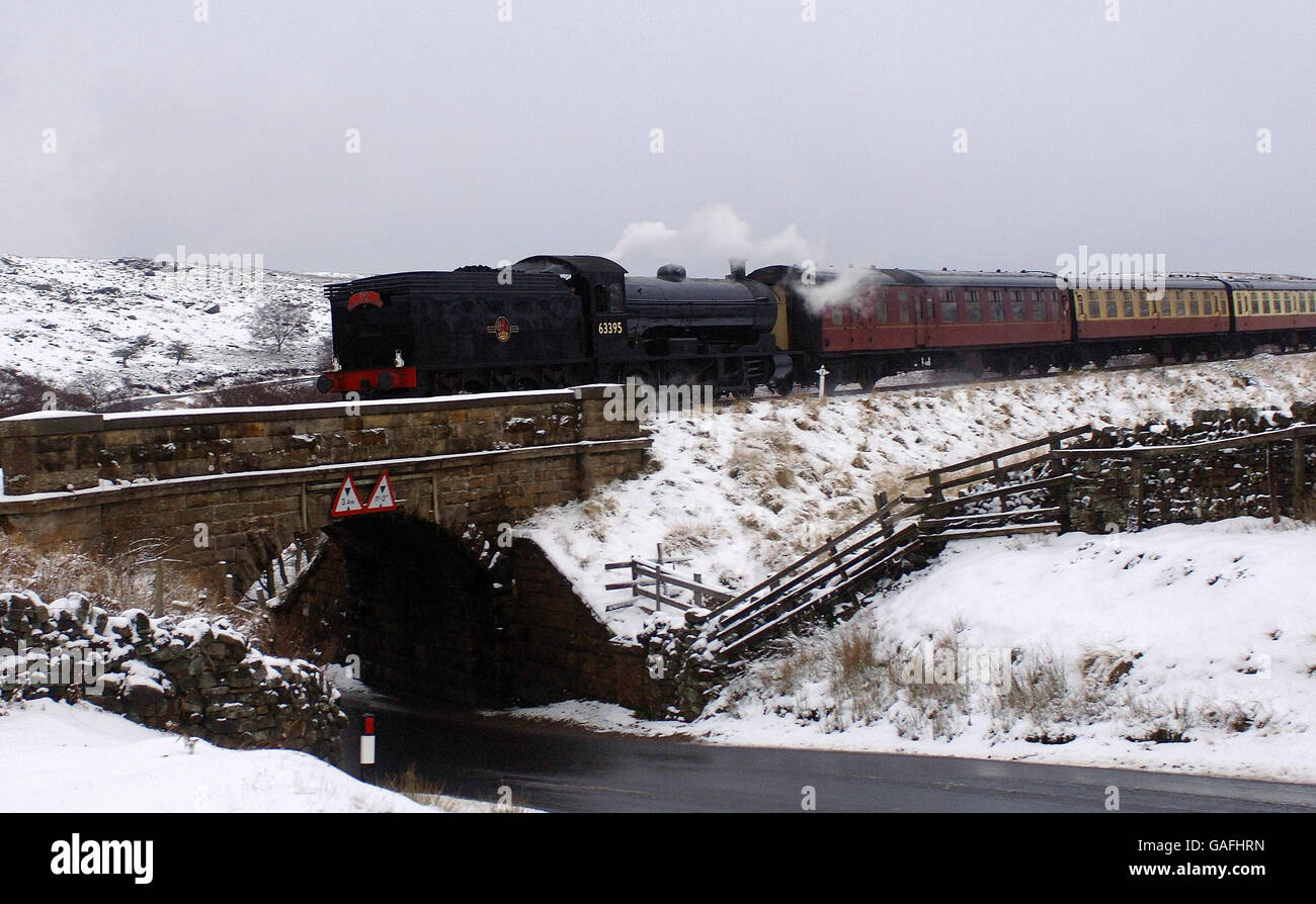 North Yorkshire Moors Railway Snow High Resolution Stock Photography ...