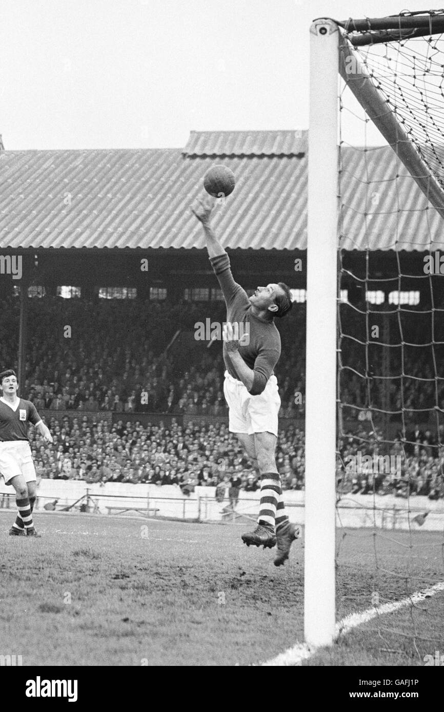 Birmingham city goalkeeper gil merrick stretches to make fingertip save ...