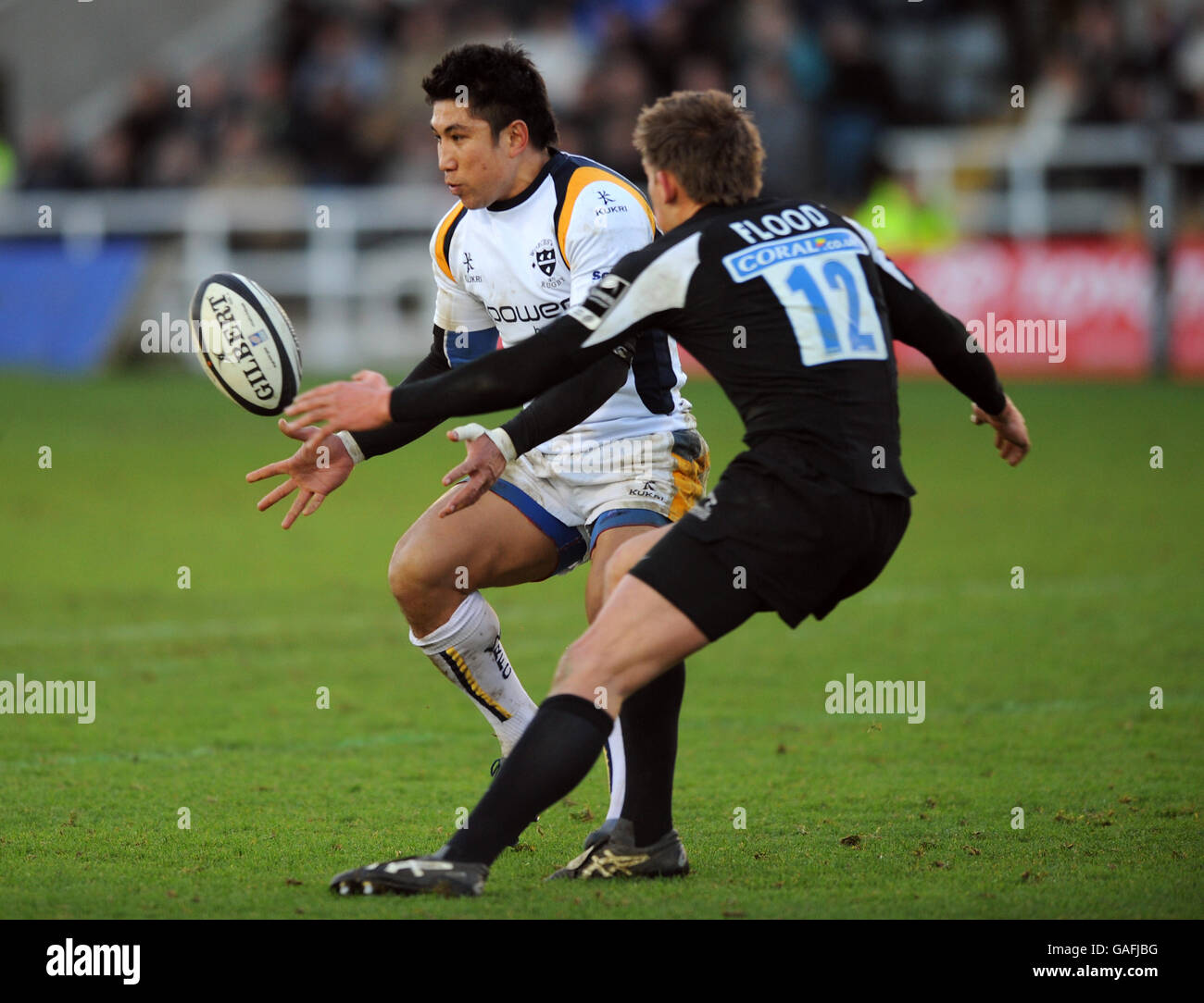 Newcastle falcons toby flood in action hi-res stock photography and ...