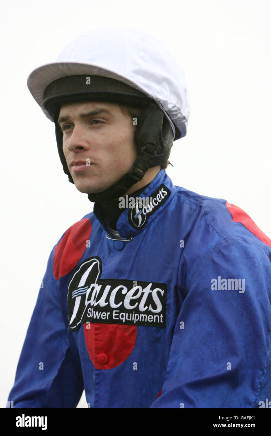 Horse Racing - Ludlow Racecourse. Sam Thomas, Jockey Stock Photo - Alamy
