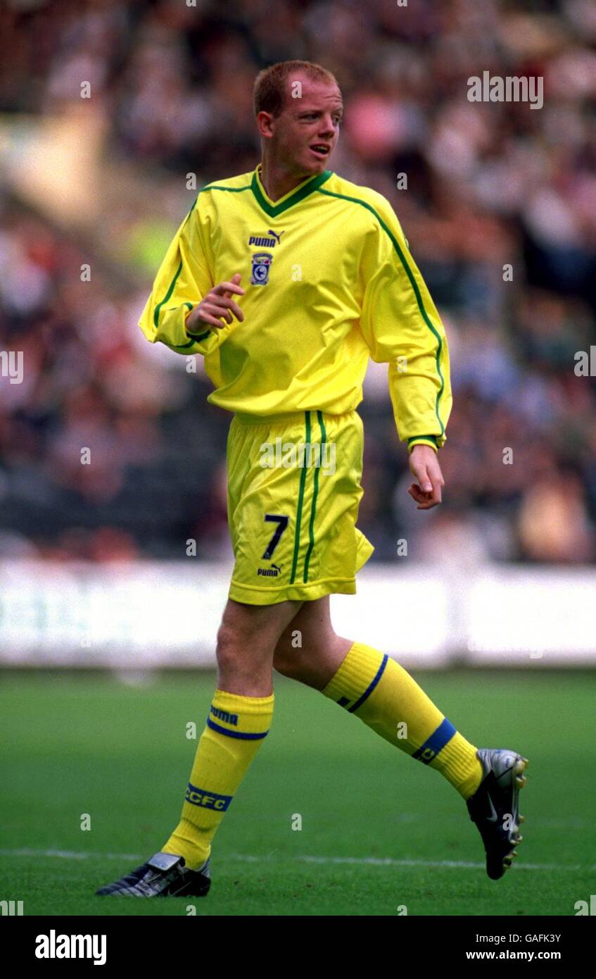 Andy campbell cardiff city hi-res stock photography and images - Alamy