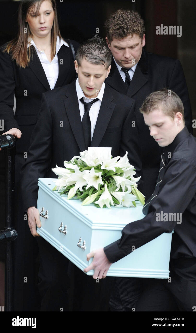 Archie lee hirst funeral hi-res stock photography and images - Alamy