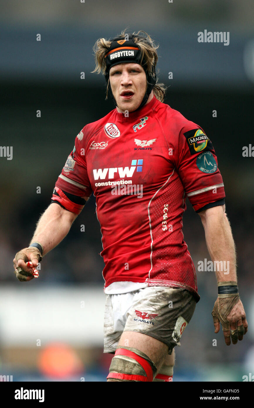 Simon easterby llanelli scarlets hi-res stock photography and images ...