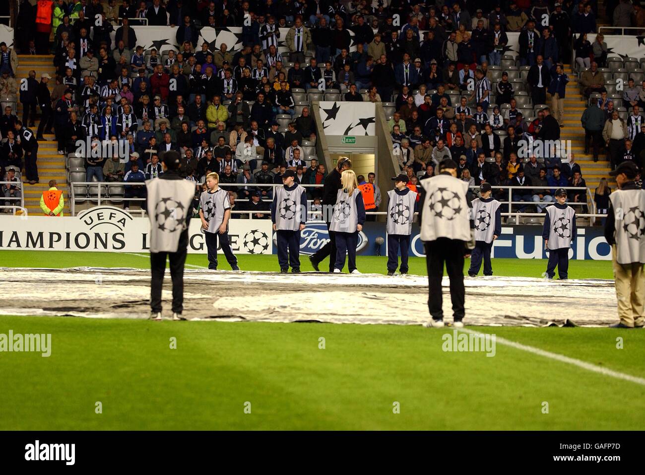 The champions league ball star logo in the centre circle hi-res stock ...