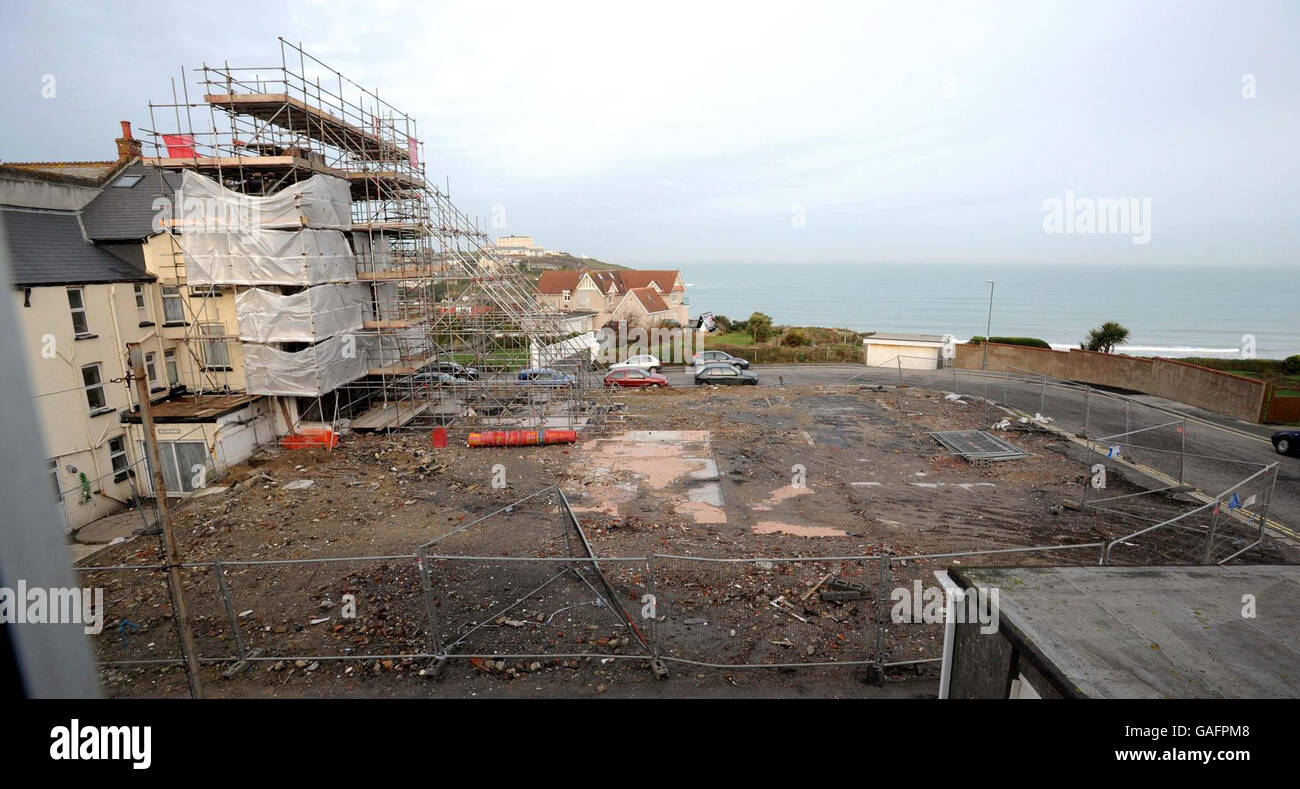 Hotel blaze was arson. Site of the Penhallow Hotel in Newquay, Cornwall ...