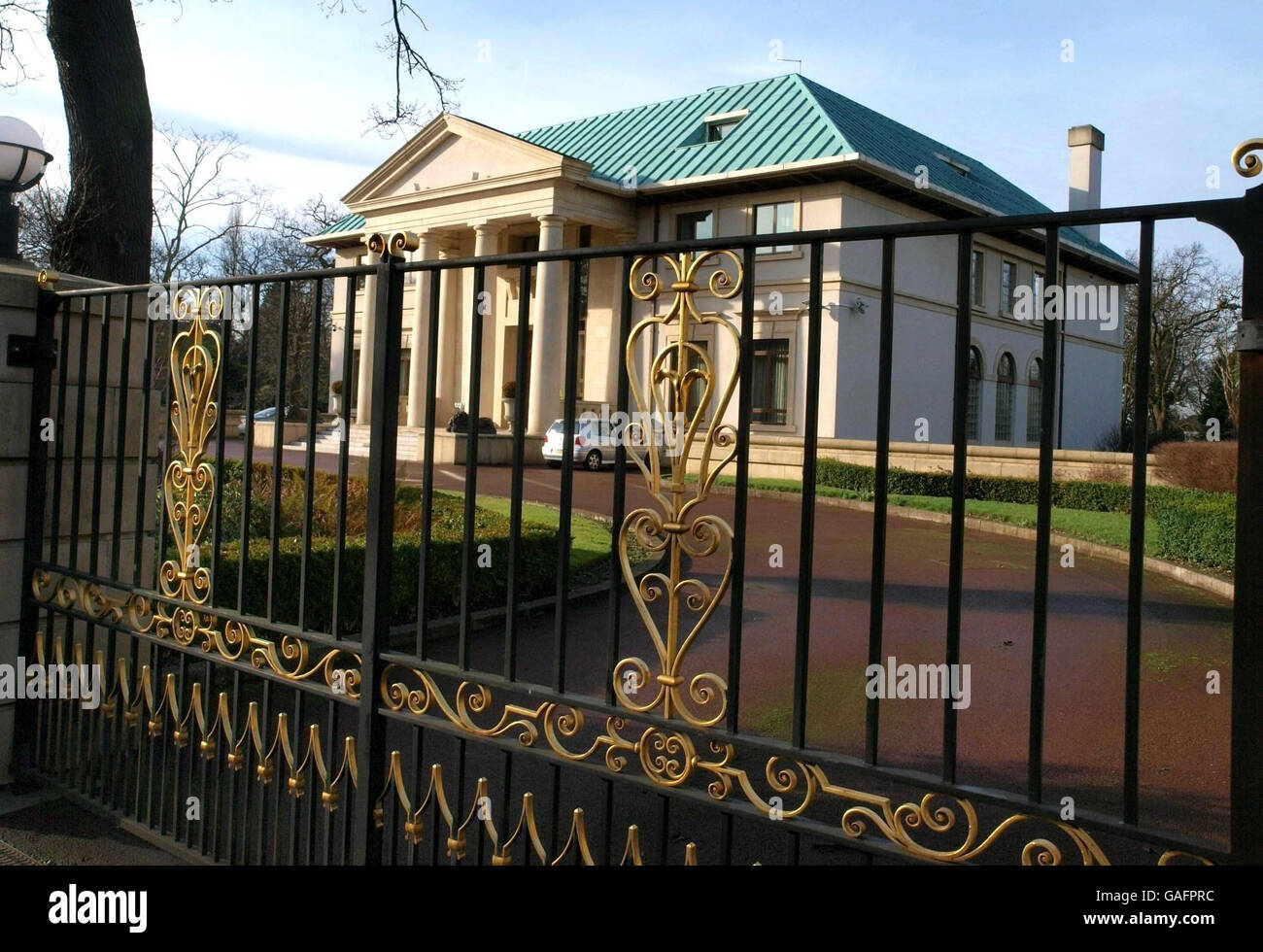 The gates are closed at toprak mansion on bishops avenue hi-res stock ...