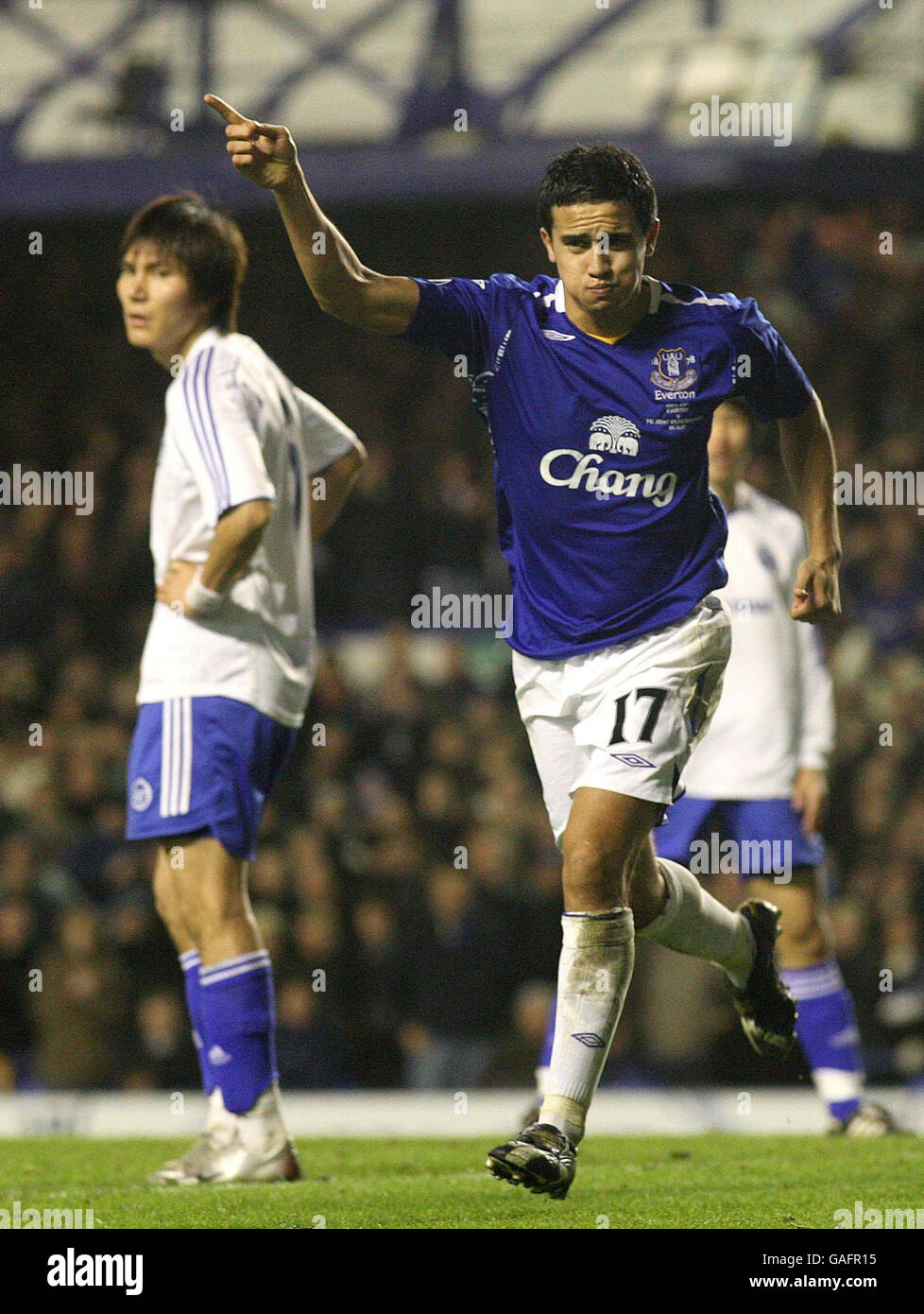 Everton's Tim Cahill celebrates scoring against Zenit St Petersburg ...