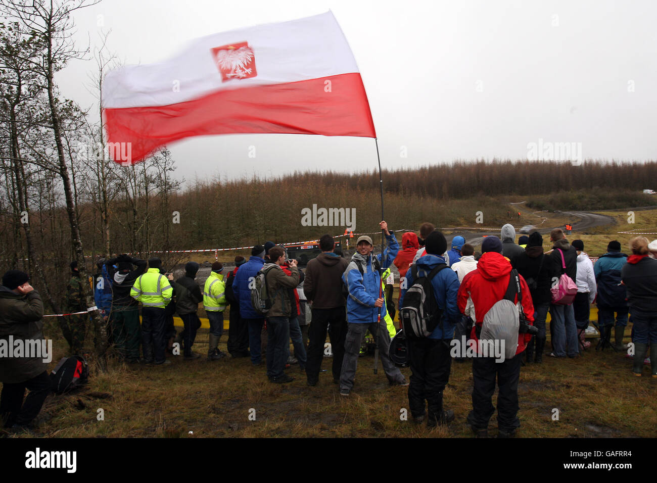 Spectators line up to watch the action Walters Arena on the Rheola ...