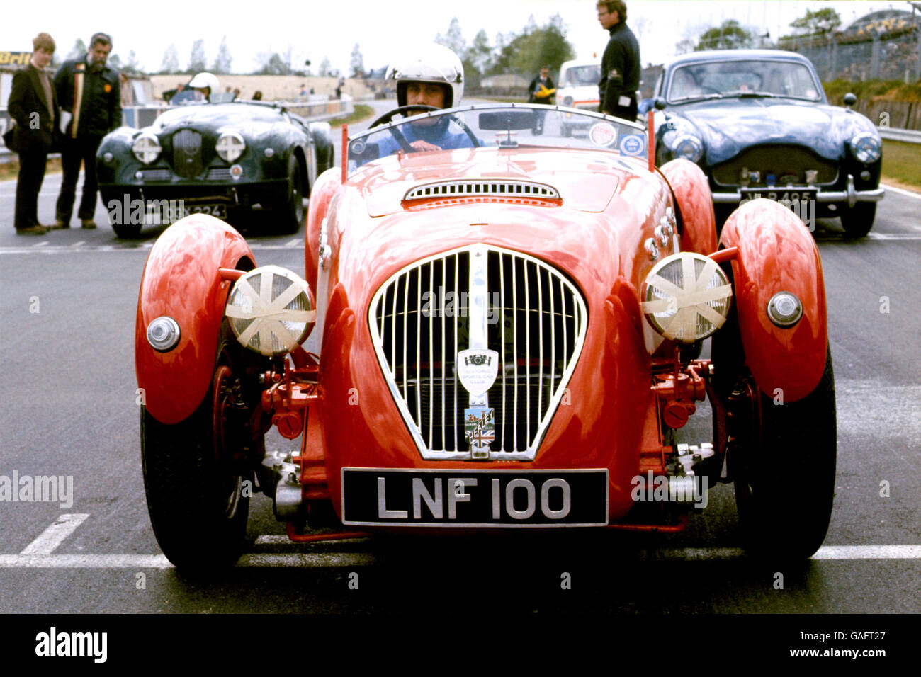 Motor Racing - Brands Hatch. England's Simon Short at the start of The ...