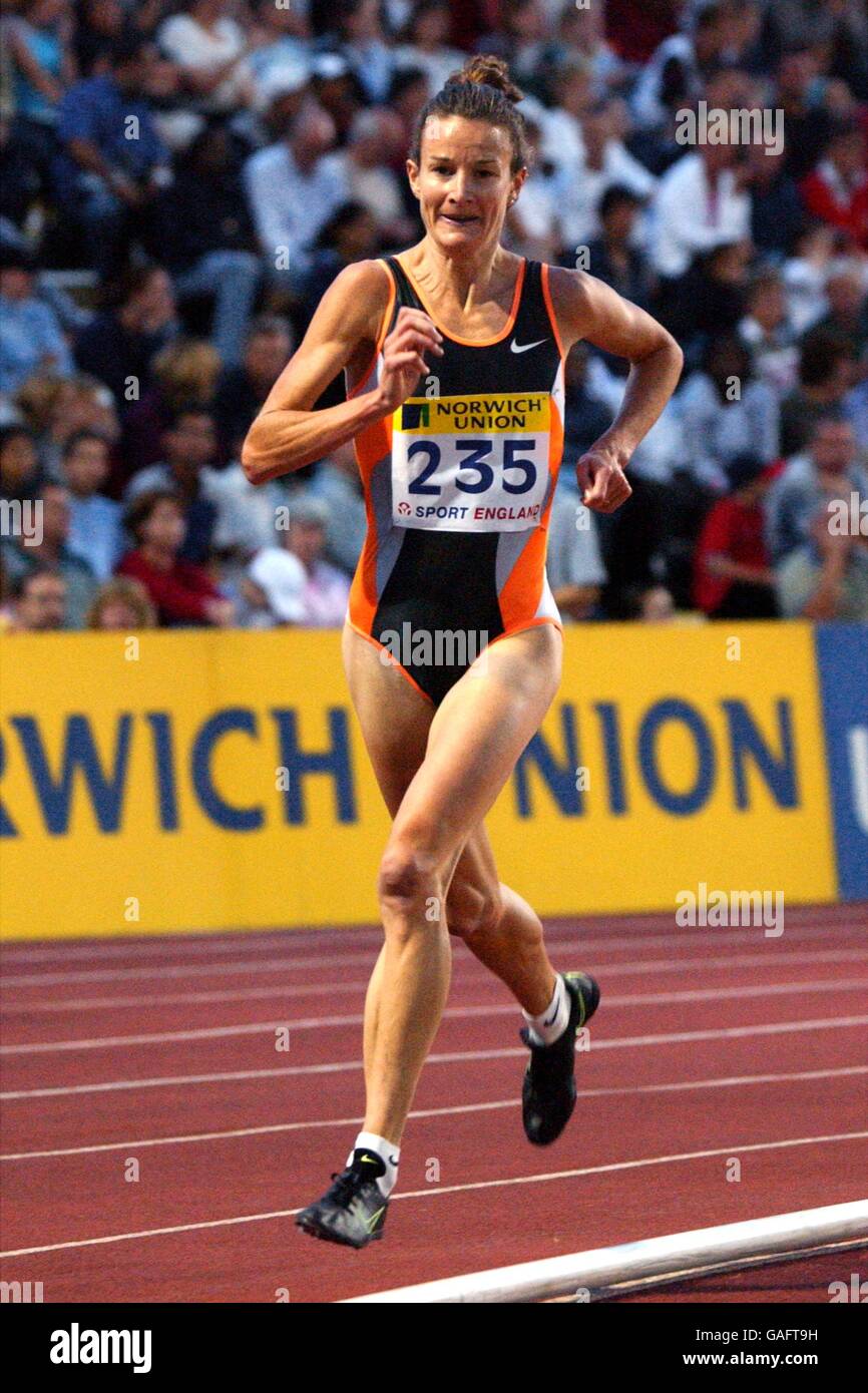 Ireland's Sonia O'Sullivan in action during the 5000m Stock Photo - Alamy