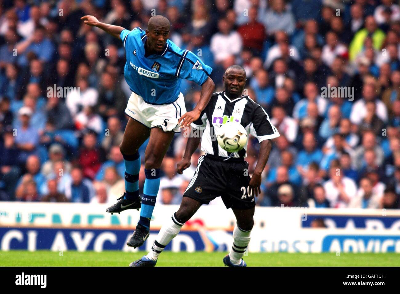 Lua lua action ball hi-res stock photography and images - Alamy