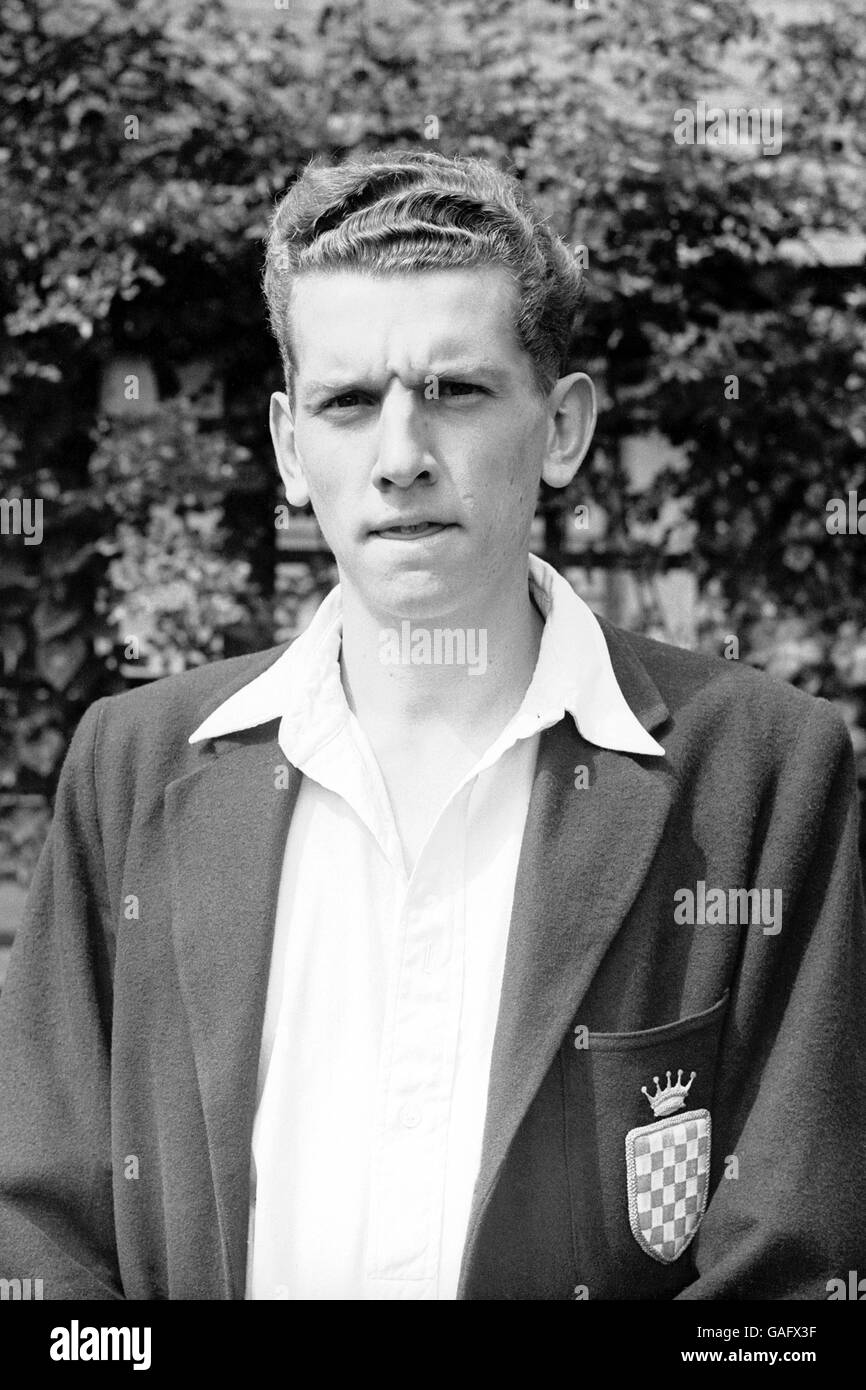 Cricket surrey peter loader Black and White Stock Photos & Images - Alamy