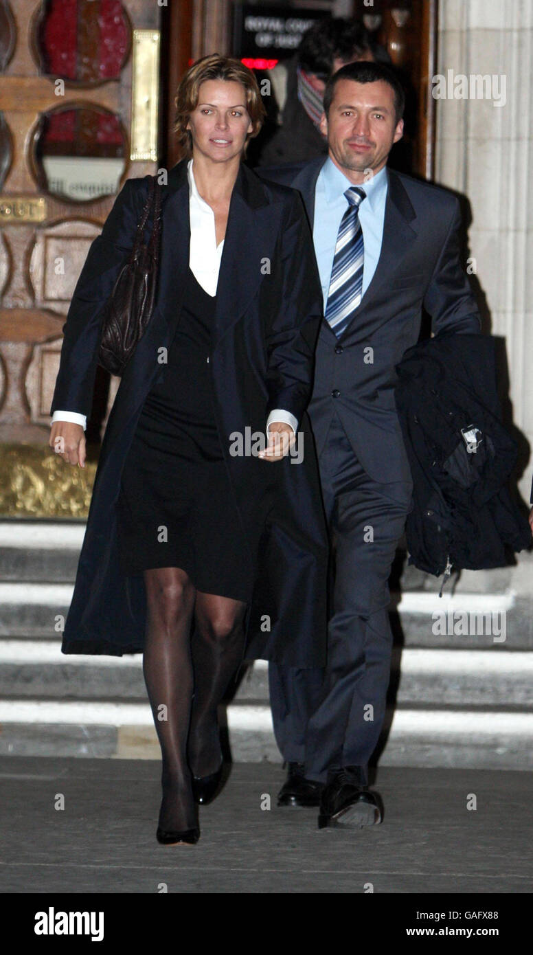 Kelly fisher and dodi hi-res stock photography and images - Alamy