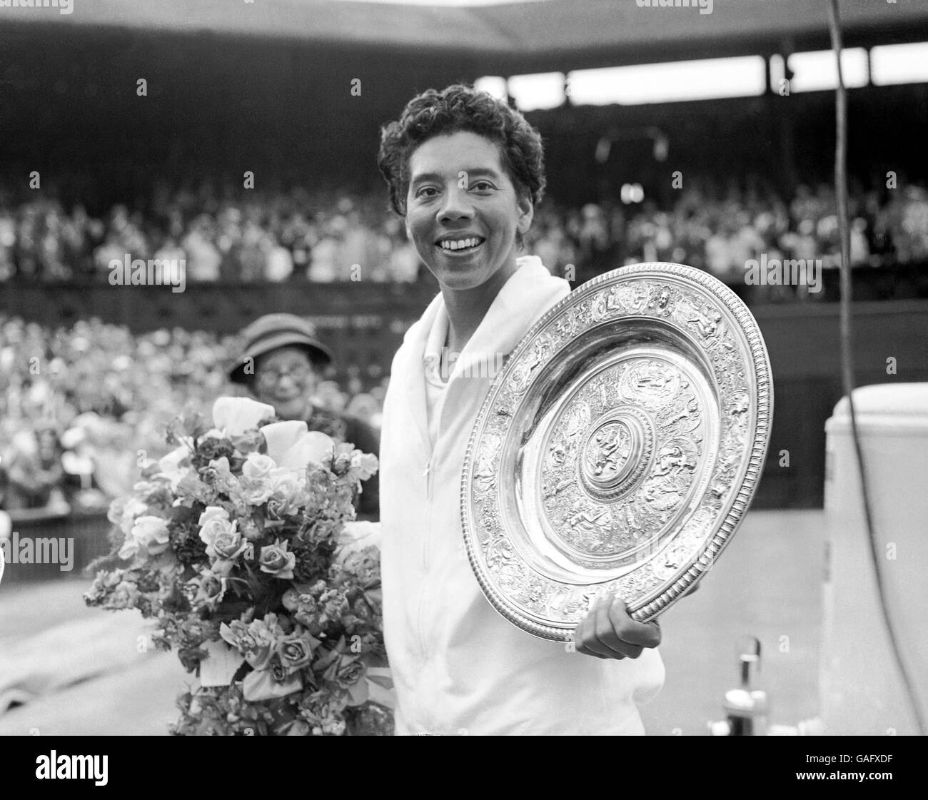 Angela mortimer wimbledon Black and White Stock Photos & Images - Alamy