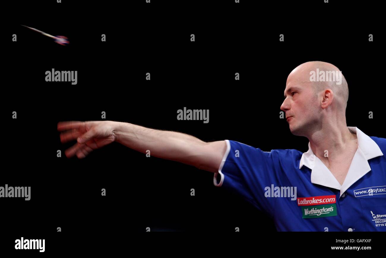 Jamie caven on his way to beating wes newton hi-res stock photography ...