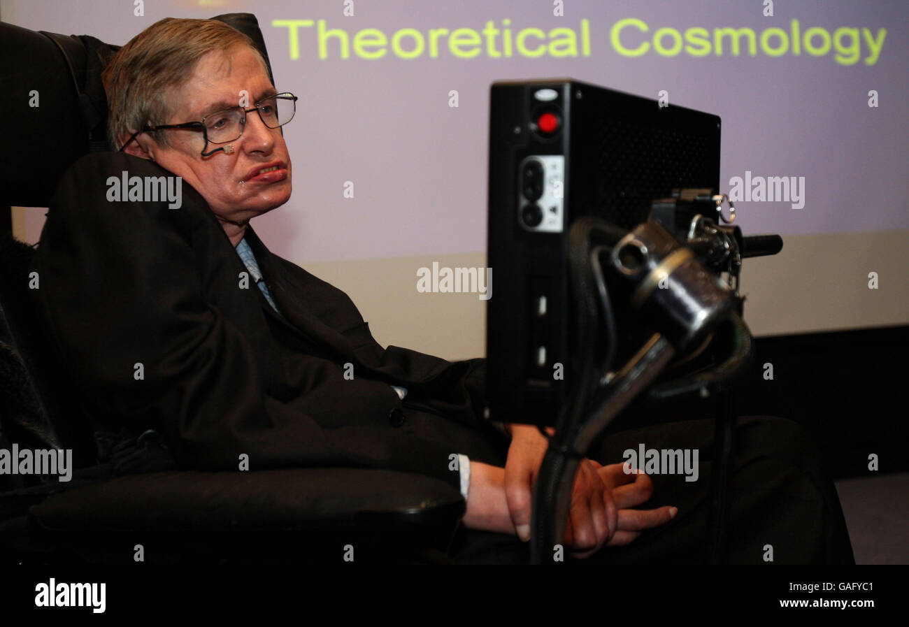 Hawking statue unveiled Stock Photo - Alamy
