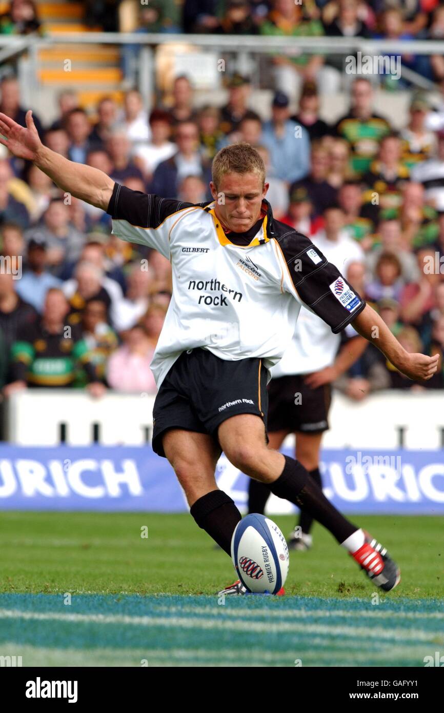 Newcastle falcons jonny wilkinson hi-res stock photography and images ...