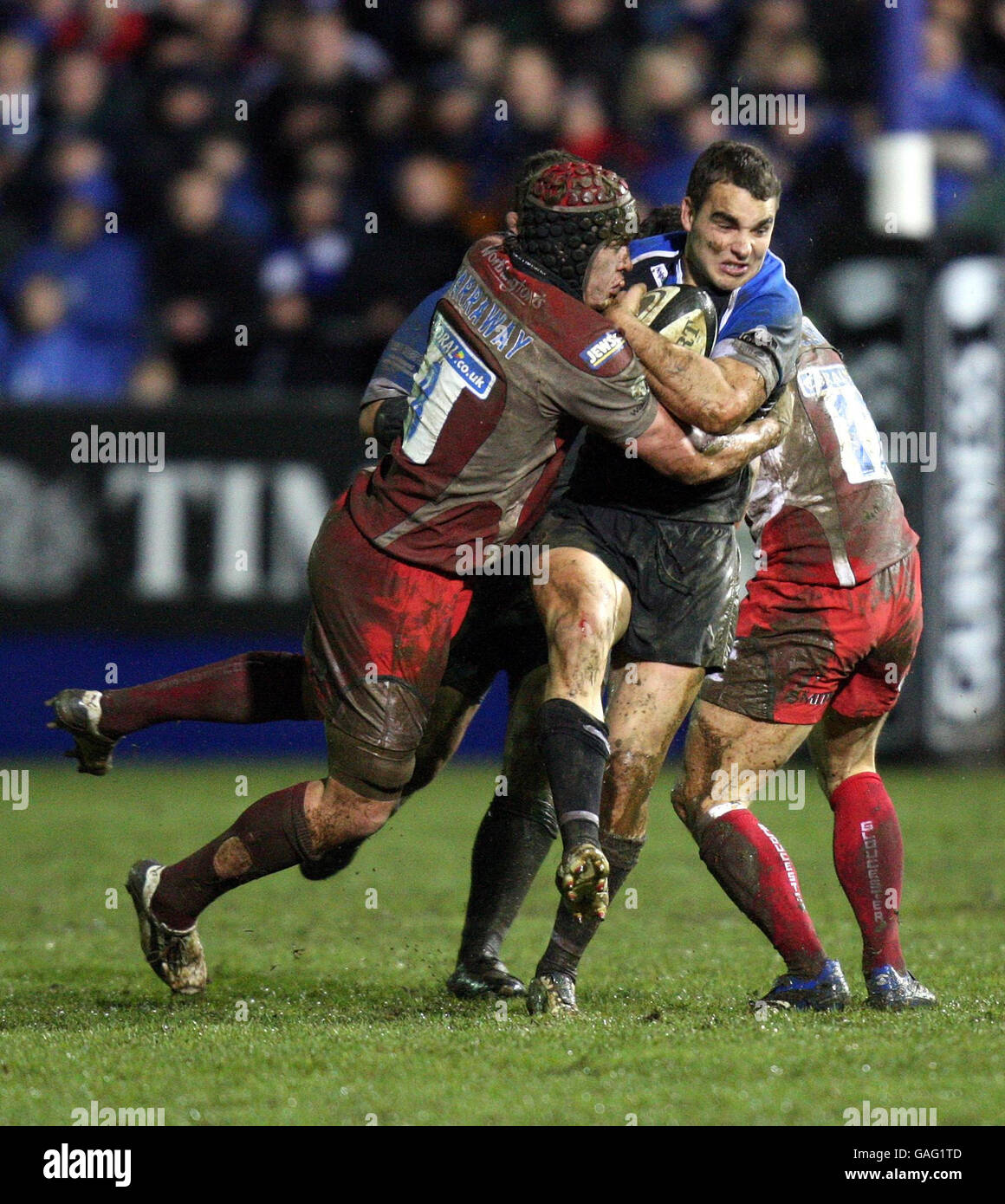 Muddy rugby players hi-res stock photography and images - Alamy