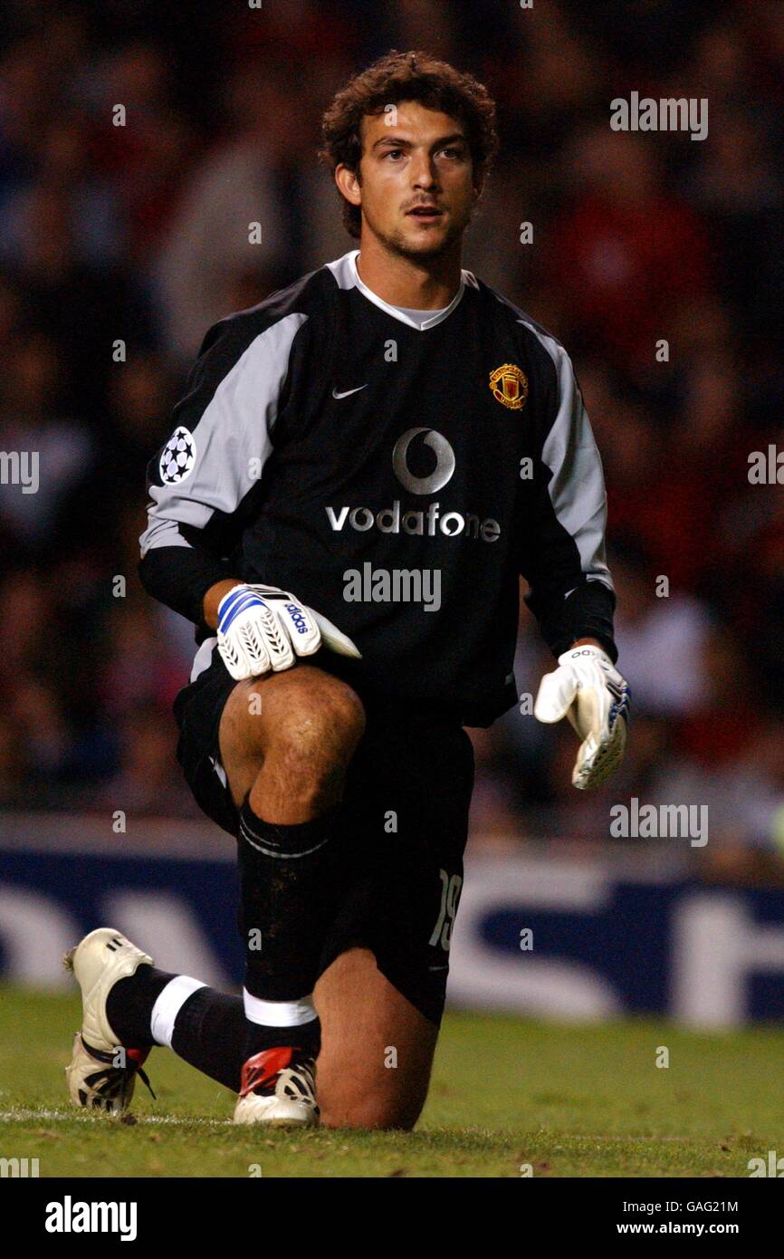 Manchester uniteds goalkeeper ricardo on his debut hi-res stock ...