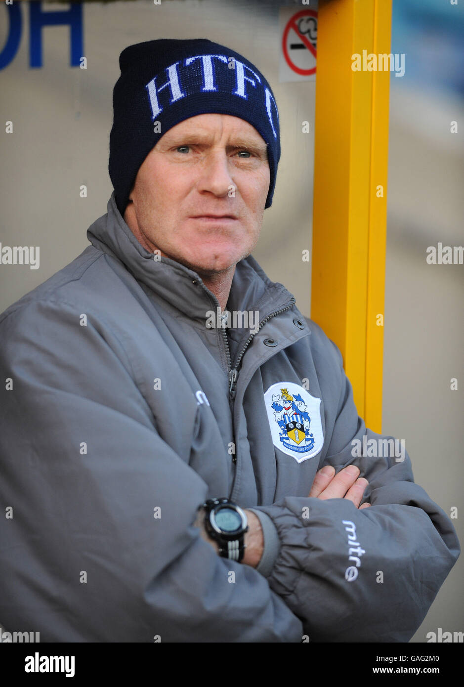 Huddersfield towns manager andy ritchie hi-res stock photography and ...