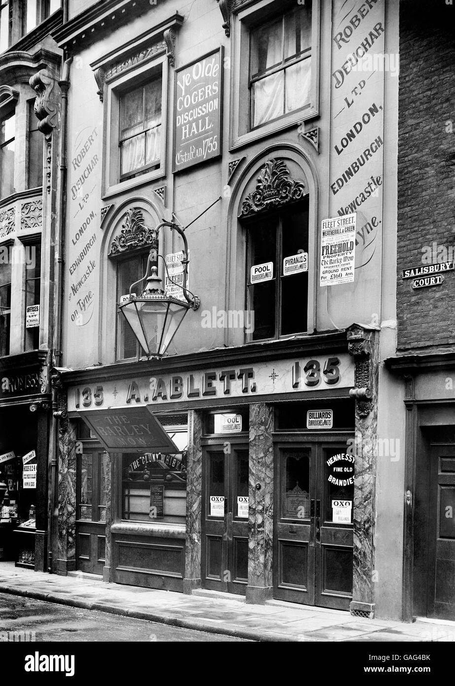 Salisbury court hi-res stock photography and images - Alamy