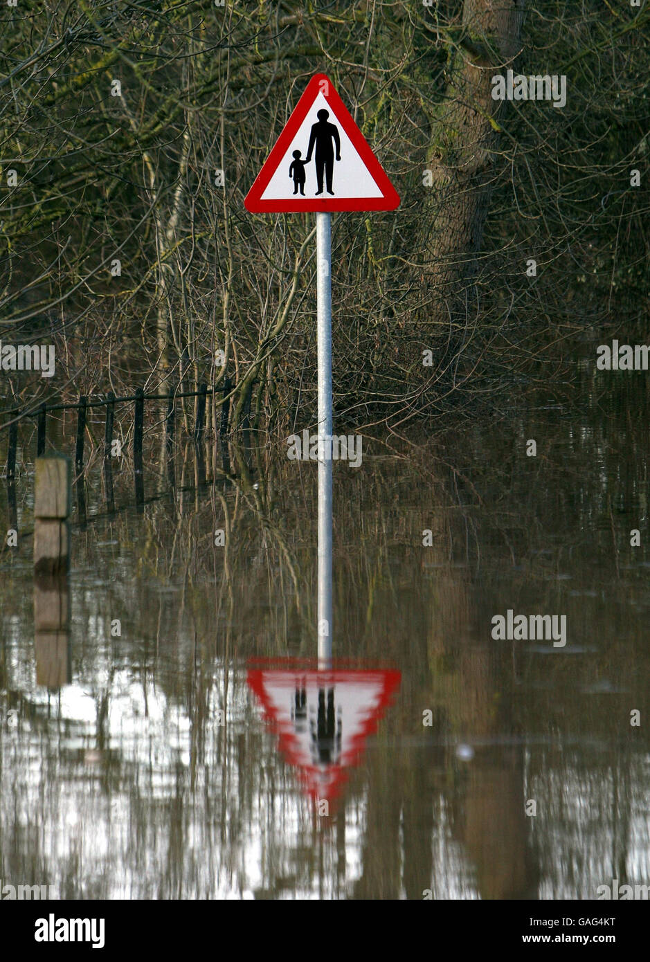 Flooding sign board hi-res stock photography and images - Alamy