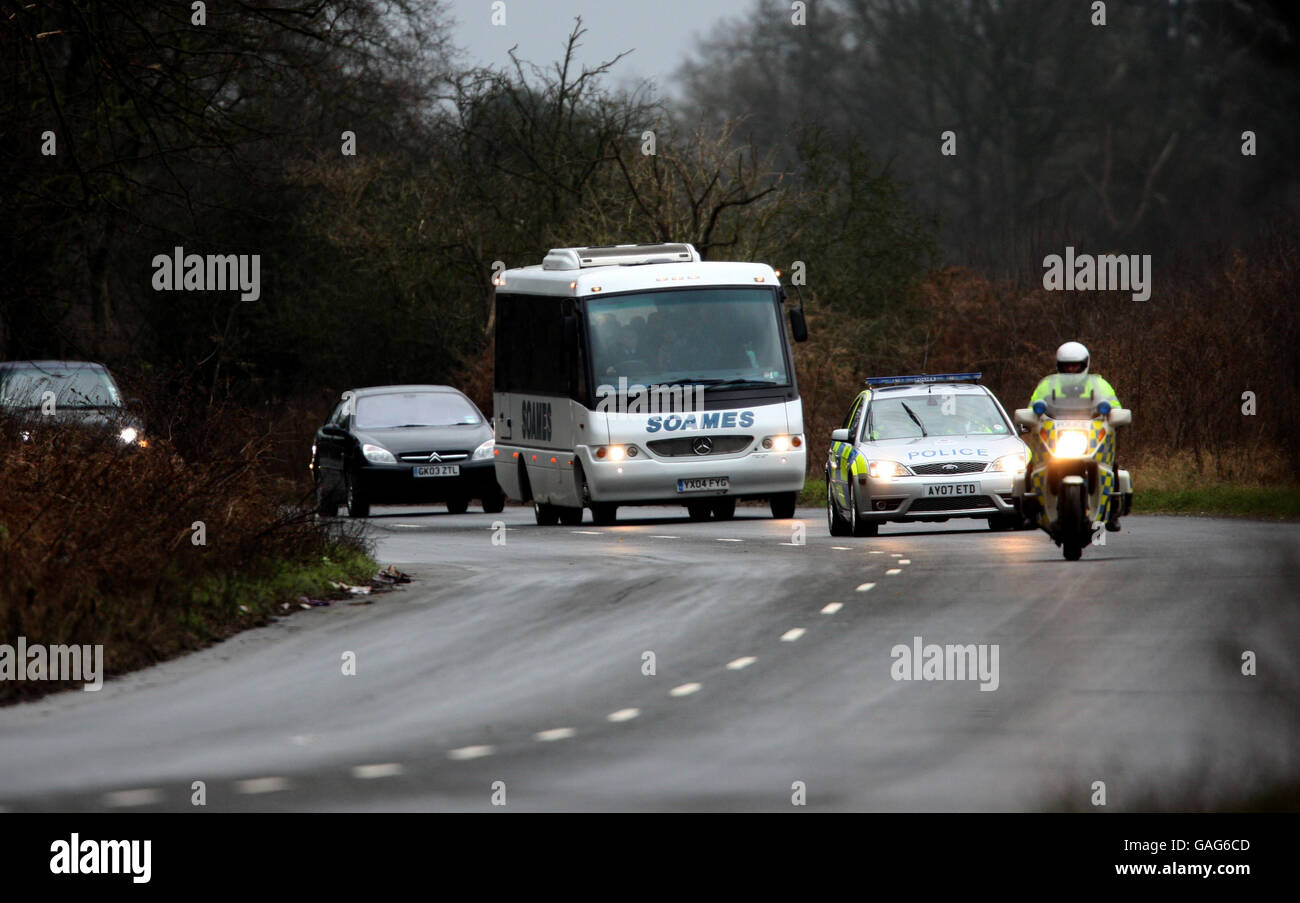 A bus carrying the Jury from the Steve Wright murder trial arrives at ...