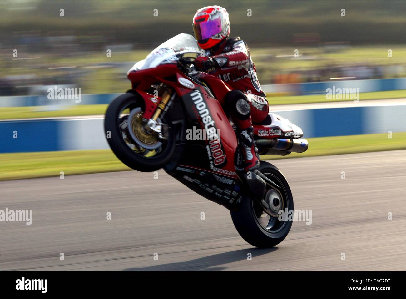 Motorcycling - British Superbikes - Donington Park Stock Photo - Alamy