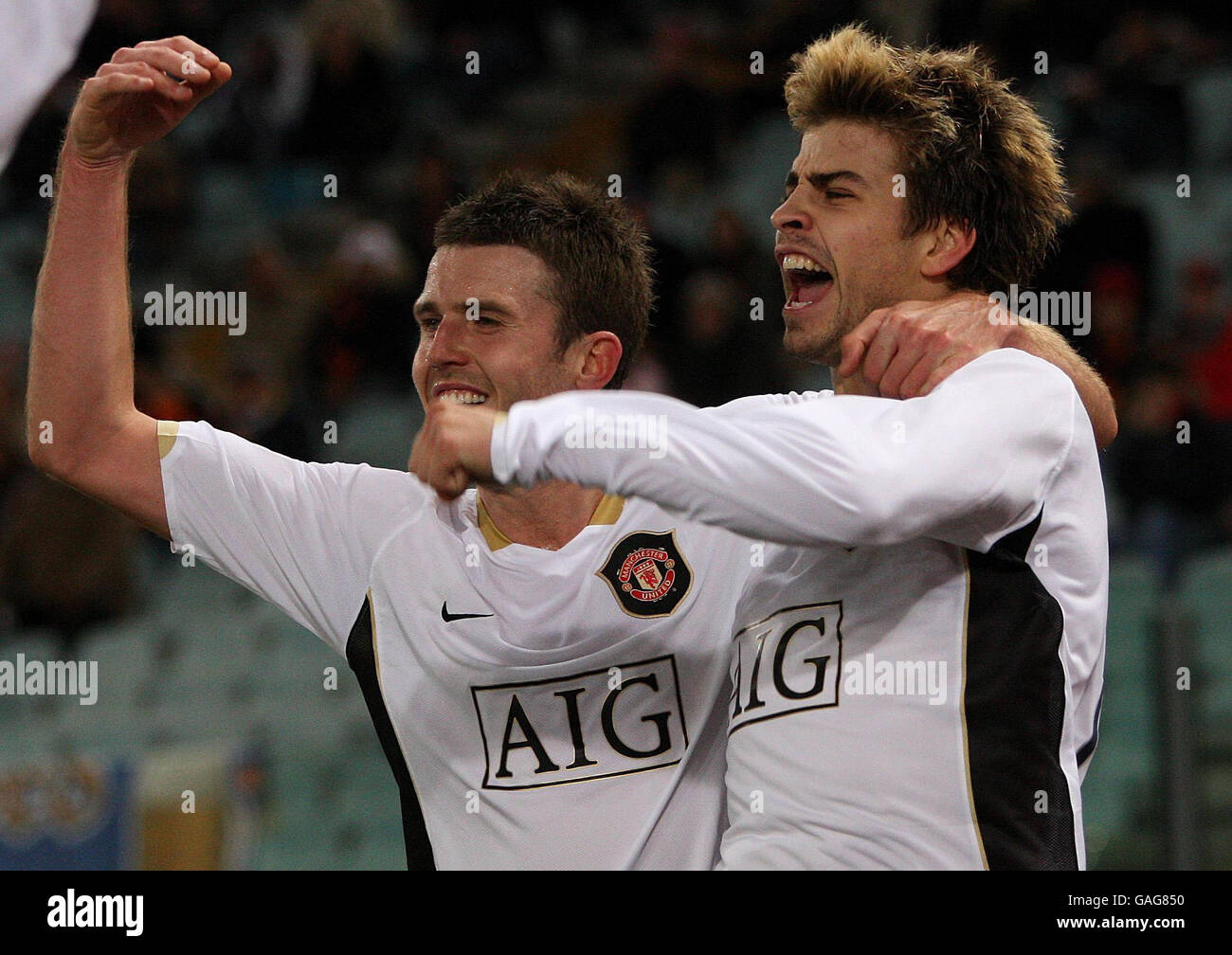 Manchester uniteds gerard pique hi-res stock photography and images - Alamy