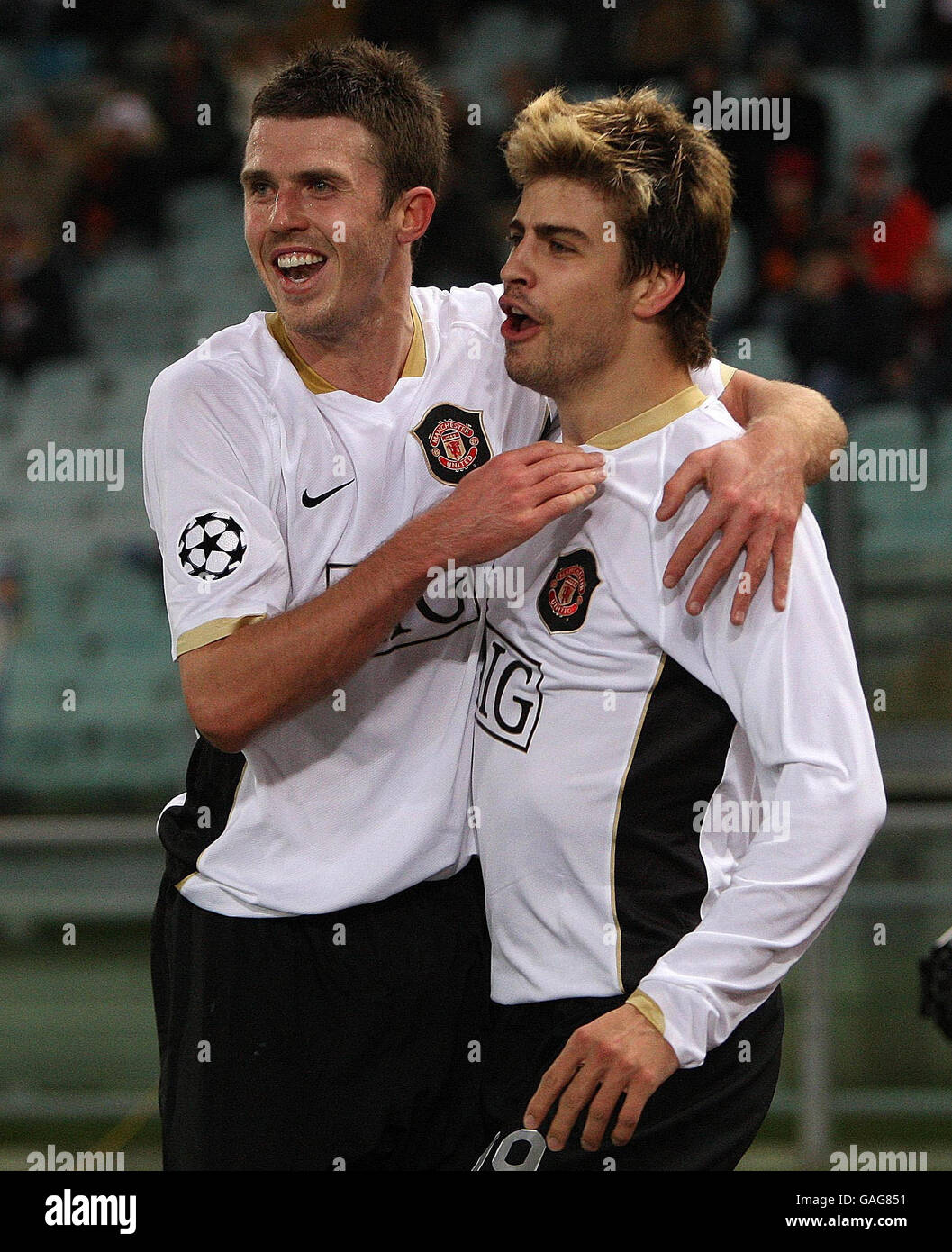 Manchester uniteds gerard pique hi-res stock photography and images - Alamy