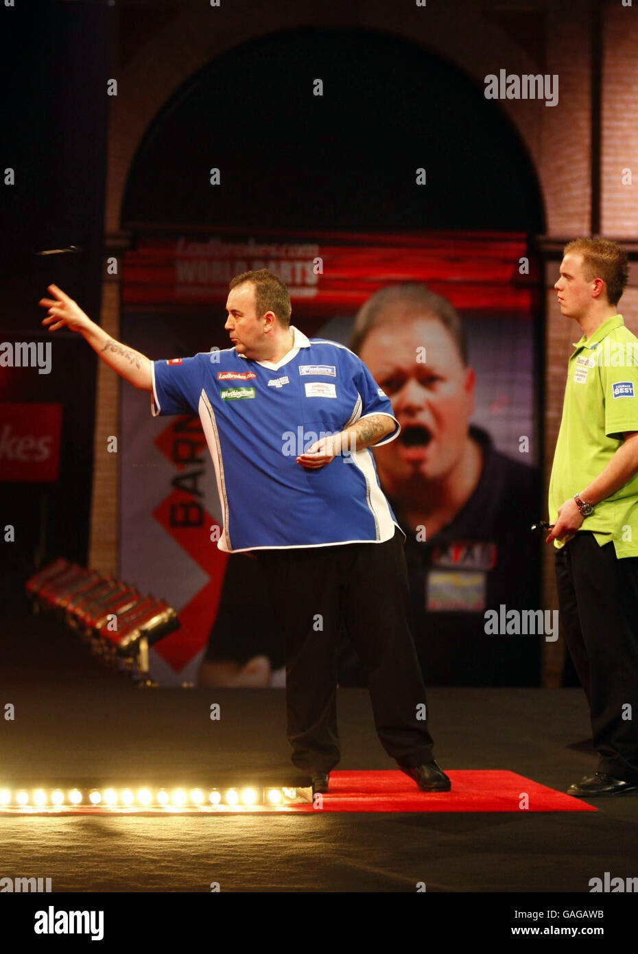 Darts world full length action throwing watching aiming arrow england ...