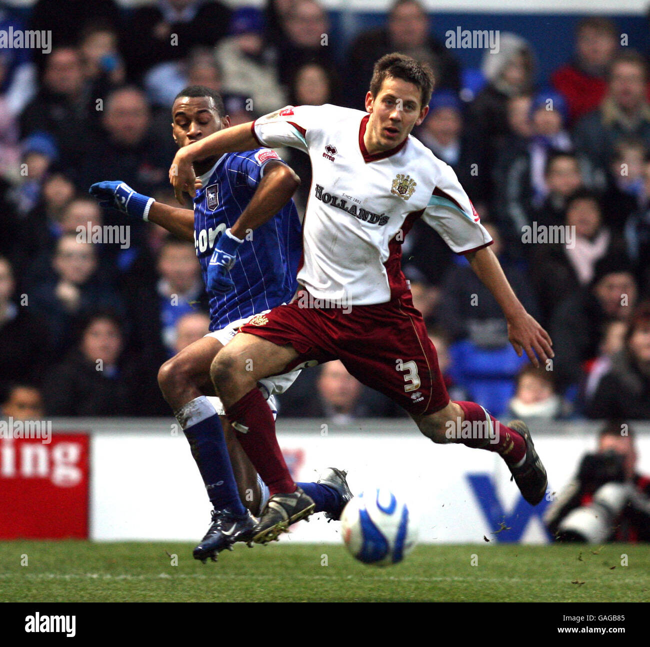 Ipswich towns danny haynes and burnleys jon harley hi-res stock ...